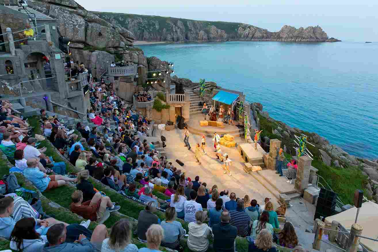 13 Cool & Fun Things to Do in Cornwall – Don’t Miss #7!