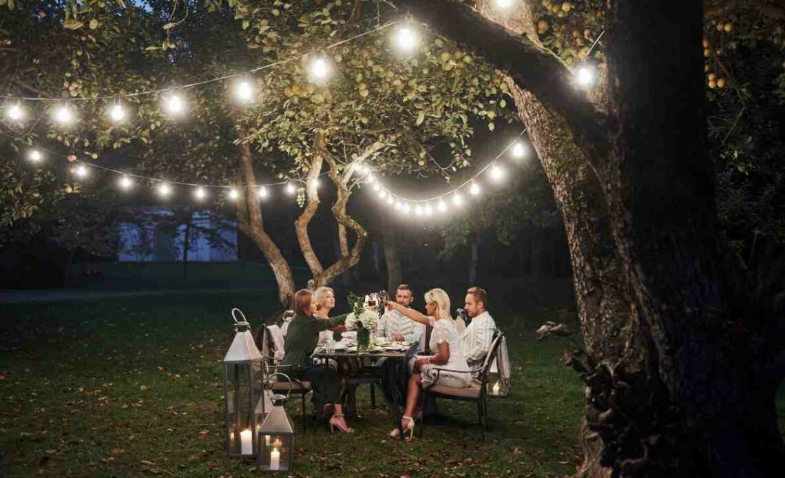 7 Effortless Food and Beverage Ideas for Your Spring Garden Gathering